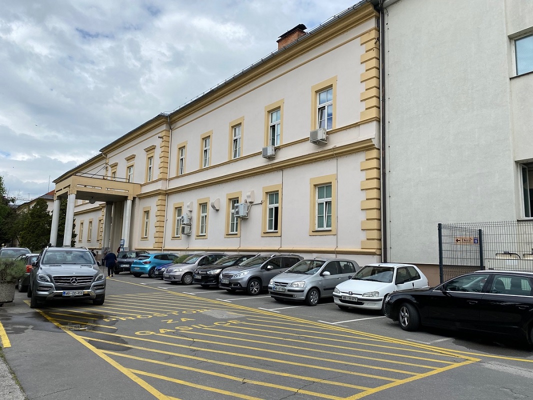V bolnišnici na Ptuju obžalujejo komunikacijske napake - Slovenec